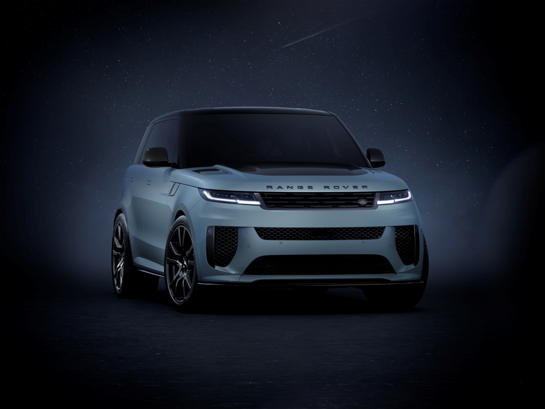 BEMUTATKOZIK A RANGE ROVER SPORT SV CELESTIAL COLLECTION - Agrotrend